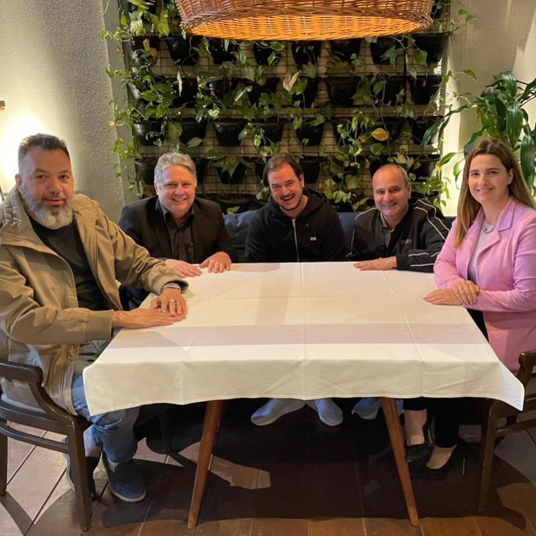 Garotinho e Clarissa reunidos com o vice-presidente nacional do União ...